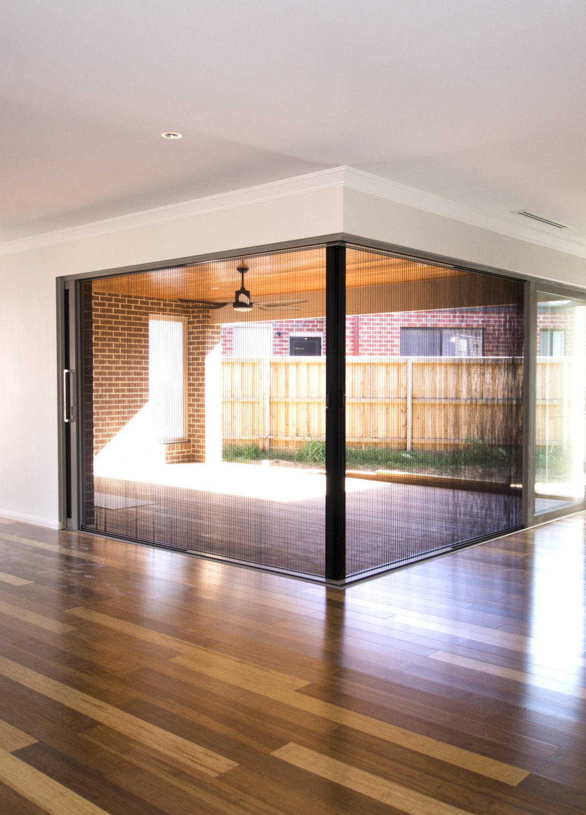 Fly Screens & Fly Screen Doors | A&L